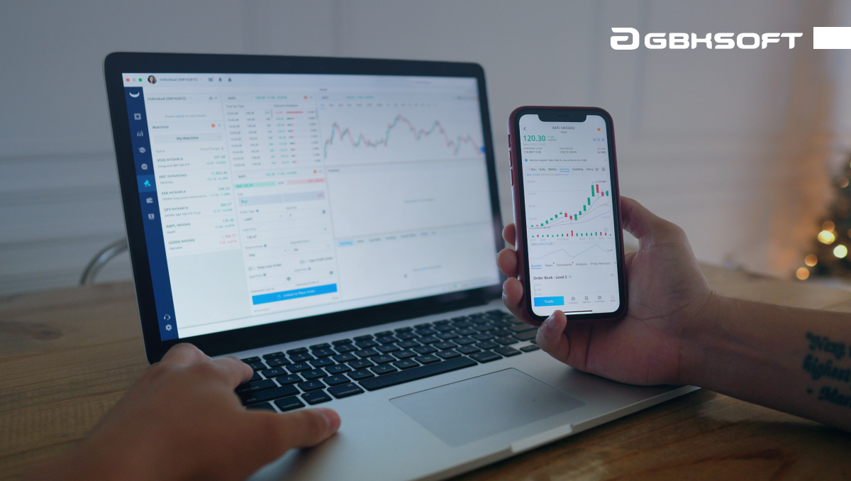 Custom Financial Management Software Development | Altamira